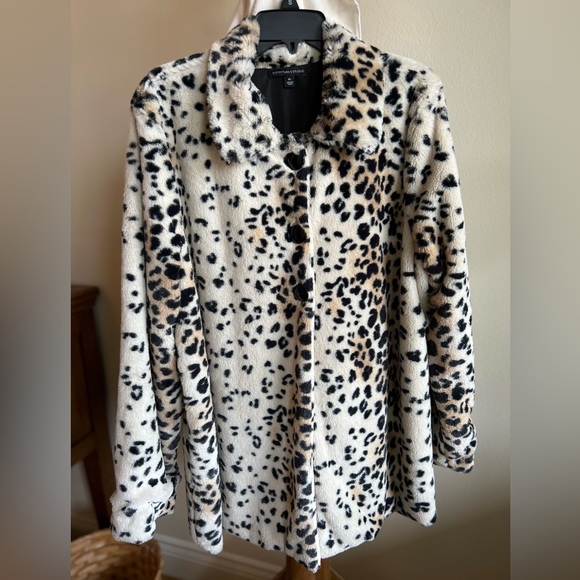 Signature Studio | Jackets & Coats | Leopard Print Faux Fur Coat | Poshmark